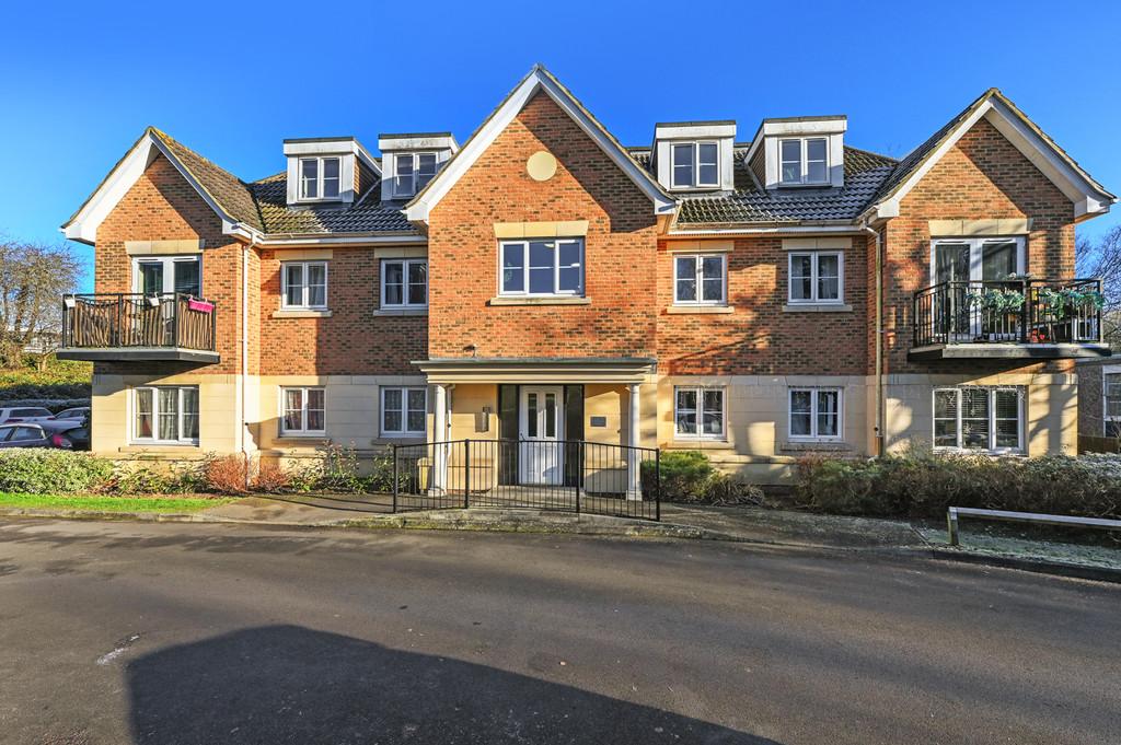Toad Lane, Camberley GU17 1 bed apartment - £175,000