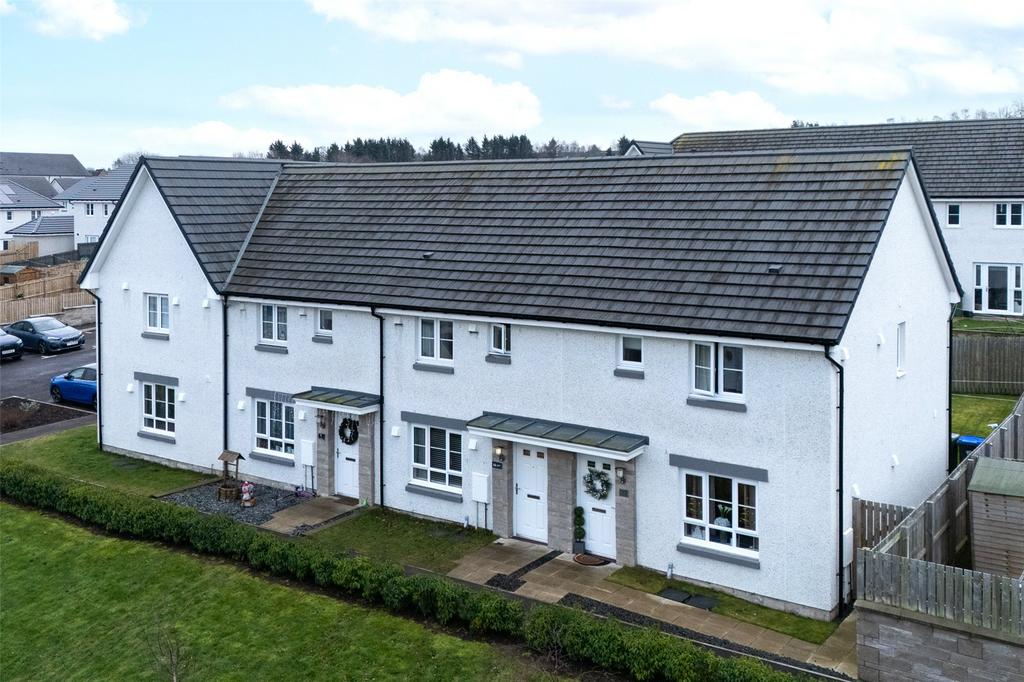 11 Auld Mart Road, Huntingtower... 3 bed terraced house - £205,000