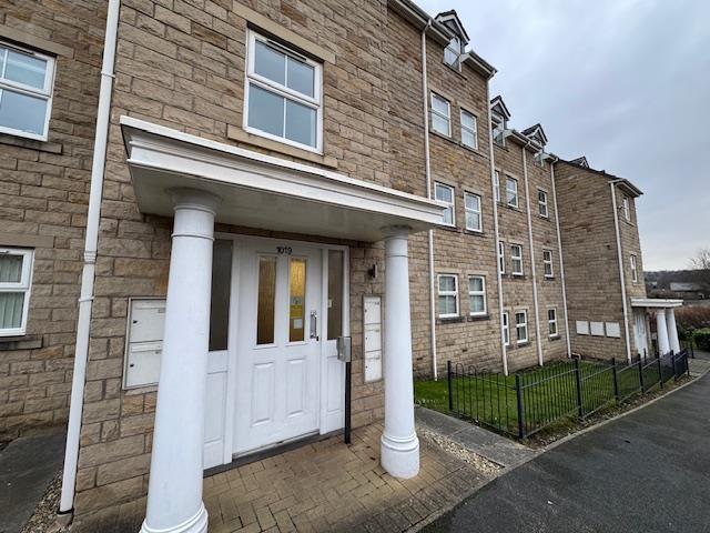 Harrogate Road, BRADFORD BD10 2 bed apartment - £795 pcm (£183 pw)