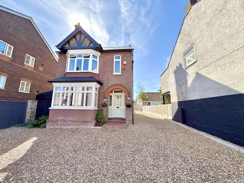 Chiltern Road, Dunstable 4 bed detached house for sale - £500,000