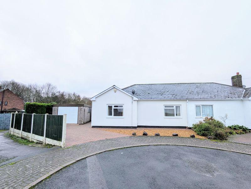 Old Fallow Avenue, Cannock WS11 3 bed bungalow for sale - £250,000