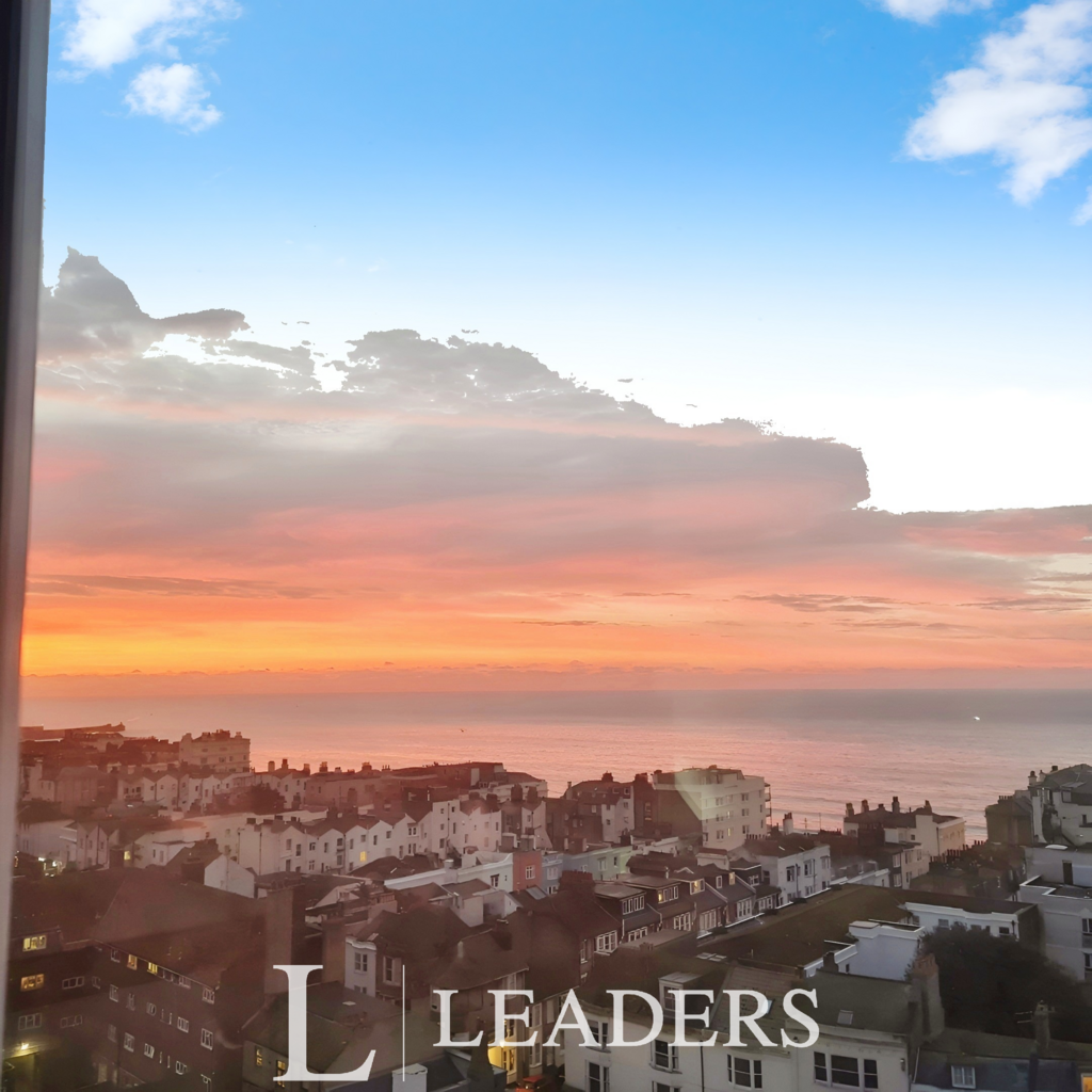 Essex Place, BN2 2 bed apartment - £1,650 pcm (£381 pw)