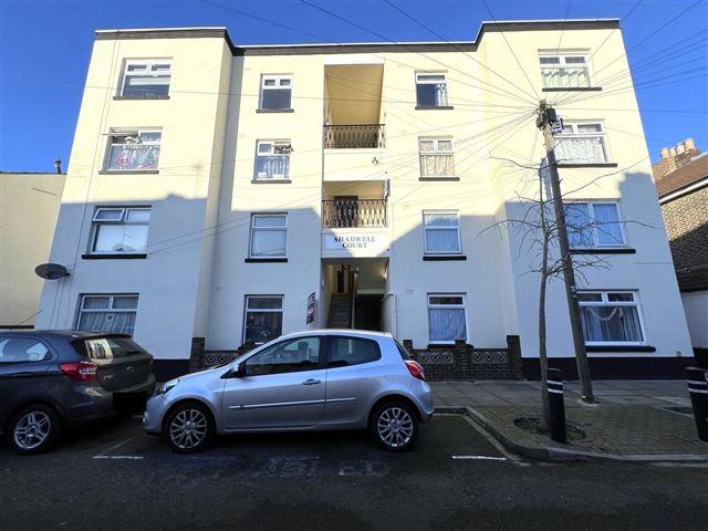 Shadwell Court, Portsmouth PO2 2 bed flat - £129,995