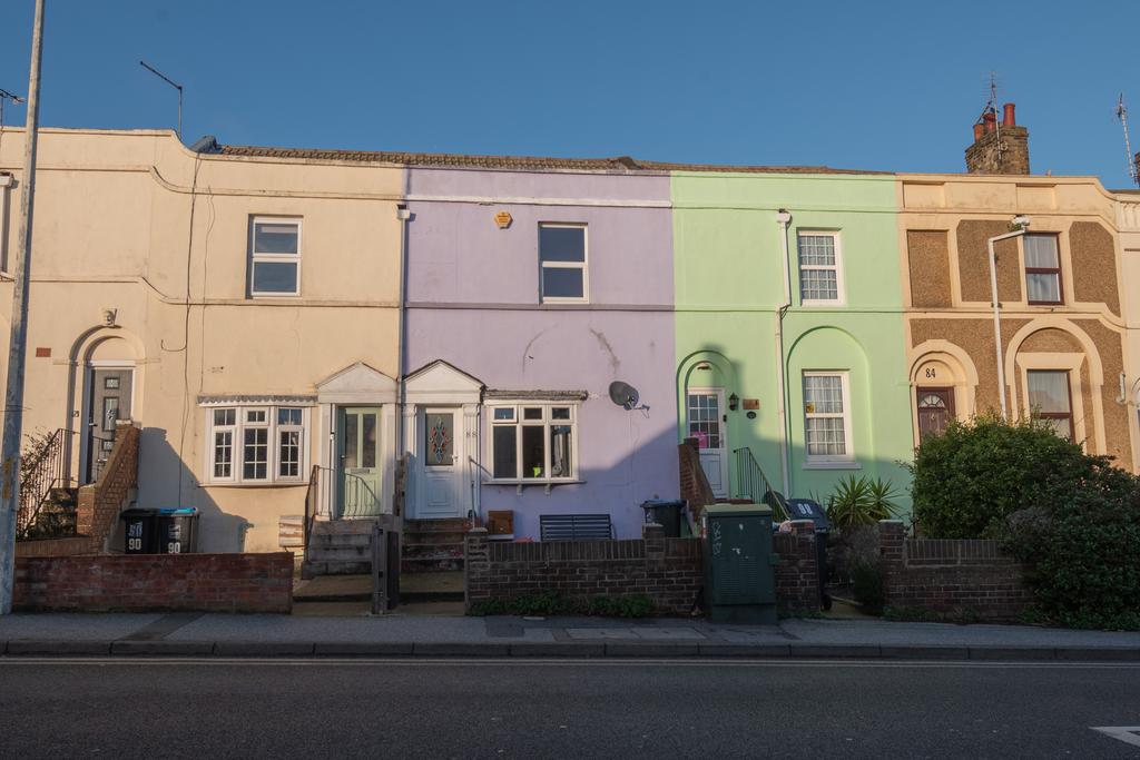 Boundary Road, Ramsgate, CT11 2 bed terraced house for sale - £210,000