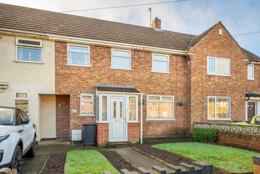 Chapelfields Road, York 3 bed terraced house for sale - £230,000