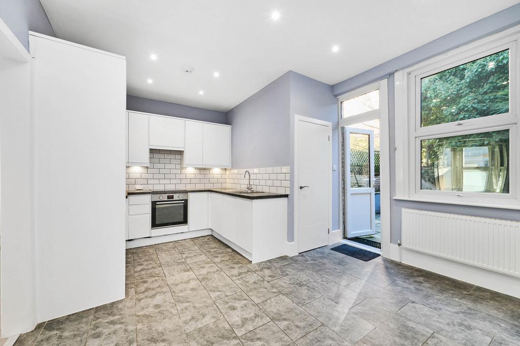Sudlow Road, London, SW18 3 bed terraced house - £900,000