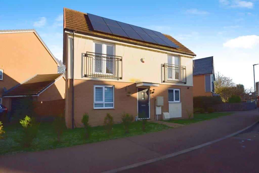 Blake Avenue Basildon SS14 3 bed detached house - £2,200 pcm (£508 pw)
