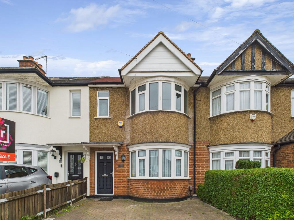 Exmouth Road, Ruislip, HA4 3 bed terraced house for sale - £529,000
