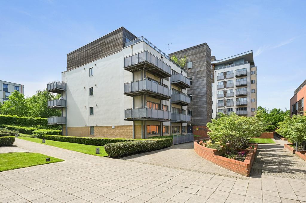Azure House, Agate Close, London, NW10 1 bed flat - £1,650 pcm (£381 pw)