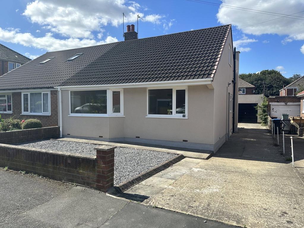 Grange Road, Carrville, Durham, DH1 3 bed bungalow - £900 pcm (£208 pw)