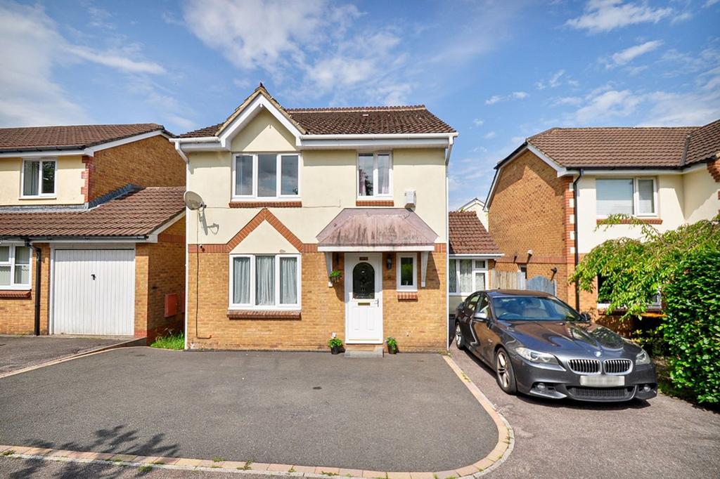 Llyn Berwyn Close, Rogerstone, NP10 4 bed detached house for sale - £ ...