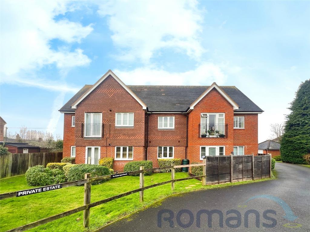 Longacre, Ash, Aldershot 1 bed apartment for sale - £160,000