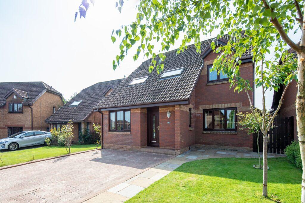 Eriskay Crescent, Newton Mearns 4 bed detached villa for sale - £369,000