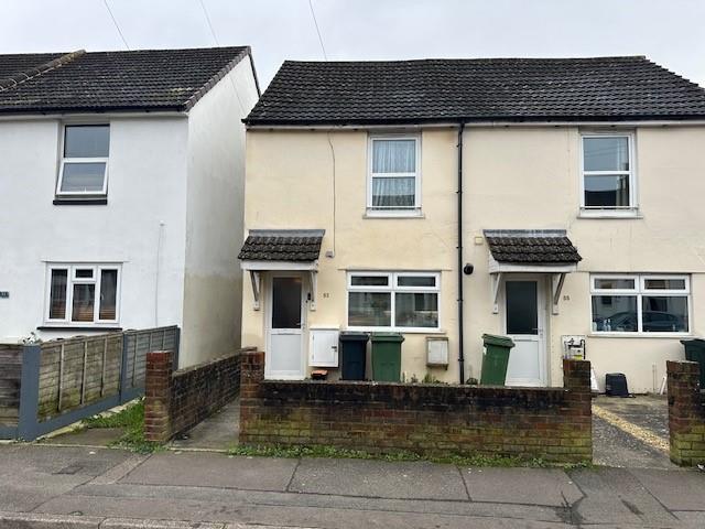 Lower Denmark Road, Ashford TN23 2 bed terraced house - £1,100 pcm (£ ...