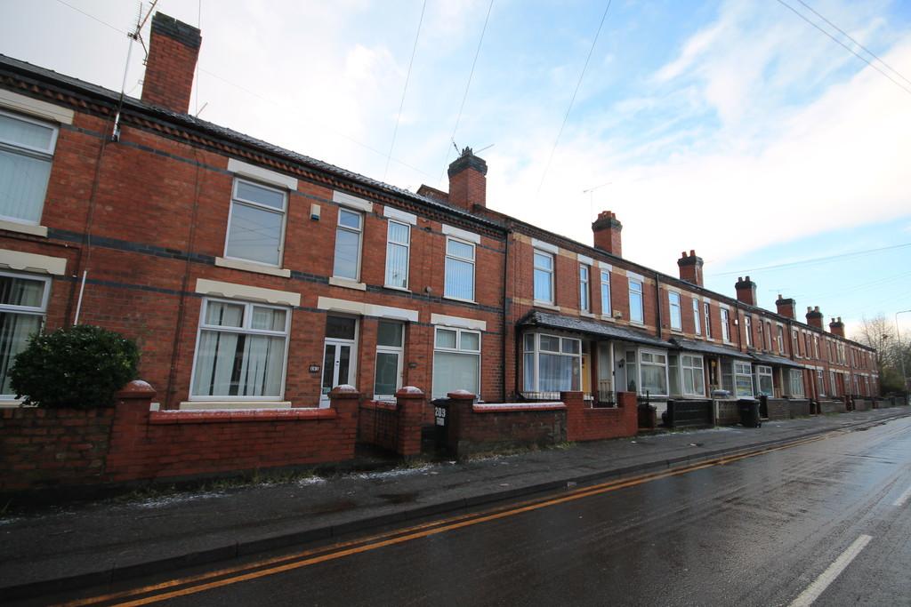 Badger Avenue, Crewe 3 bed terraced house - £800 pcm (£185 pw)