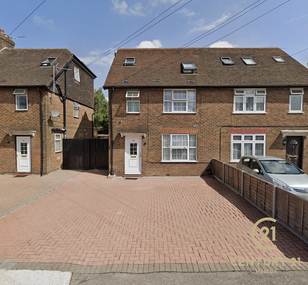 Halsway, HAYES UB3 1 bed in a house share - £750 pcm (£173 pw)