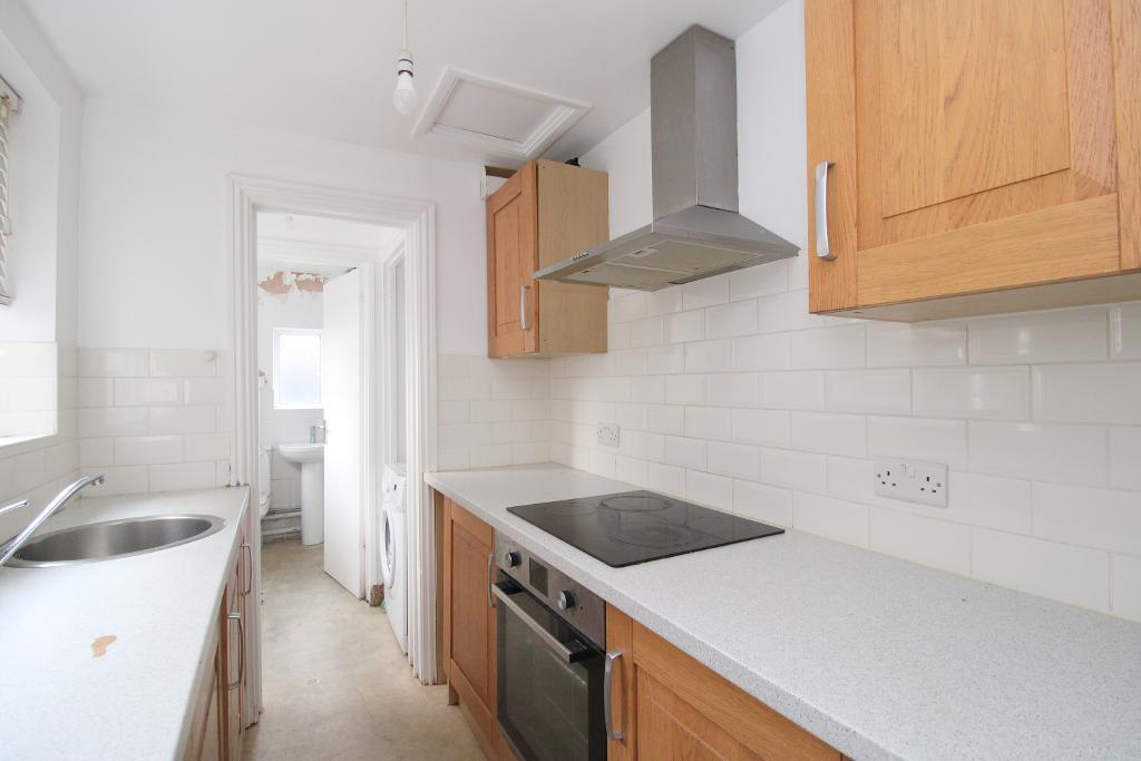 Hartley Road, Luton, Bedfordshire... 2 bed house - £220,000