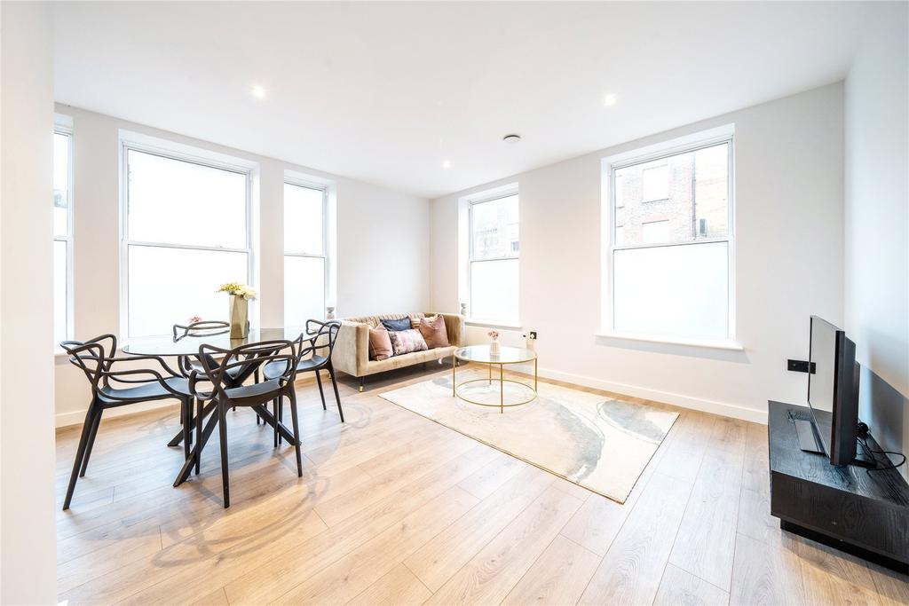 Abbots Way, Surrey KT16 1 bed flat for sale - £250,000