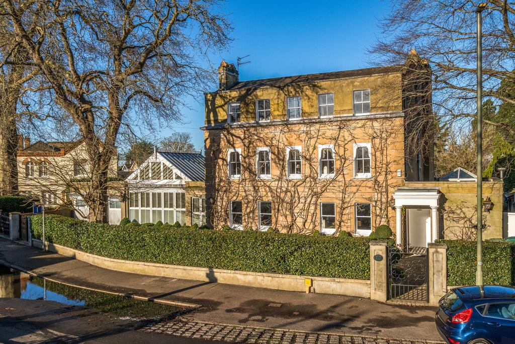 The Broadway, Laleham, TW18 6 bed detached house for sale - £2,750,000