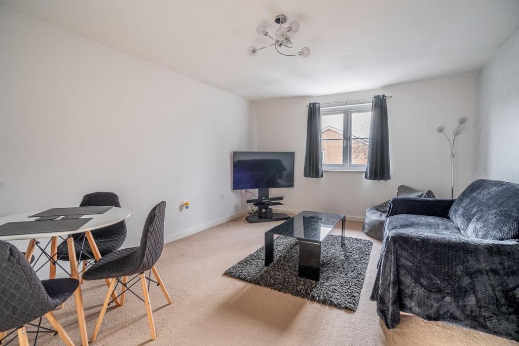 Princess Drive, Boroughbridge Road, York 2 bed apartment - £175,000