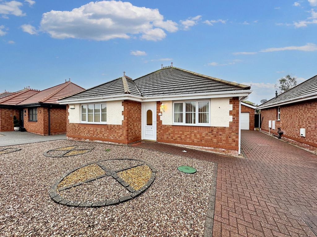 Summer Court, Towyn, Conwy, LL22 9LH 3 bed detached bungalow for sale ...