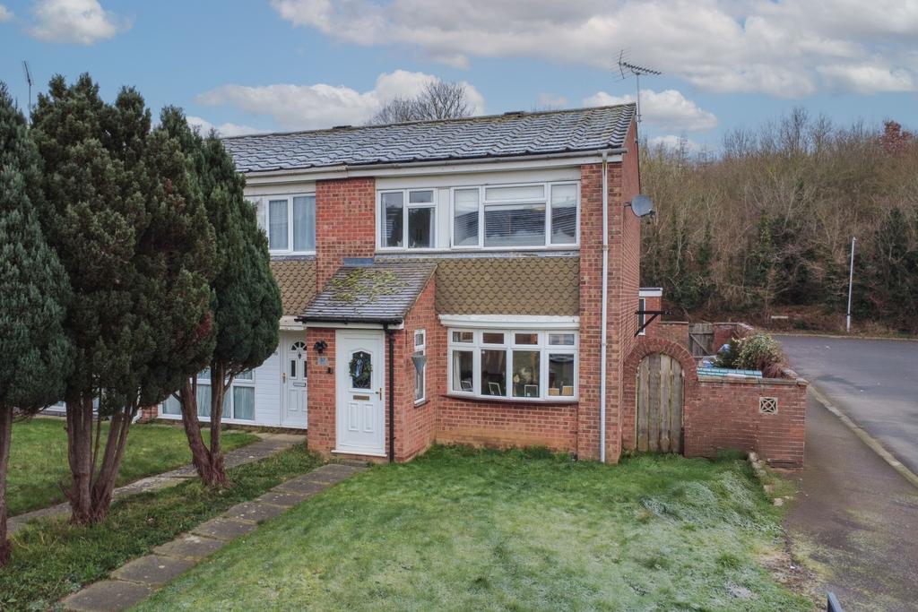 Knaves Hill, Linslade, Leighton... 3 bed end of terrace house for sale ...