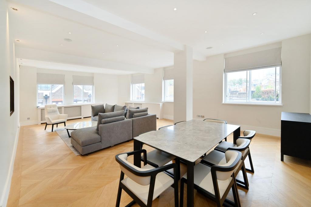 Cheval House, London SW7 3 bed flat to rent - £13,000 pcm (£3,000 pw)