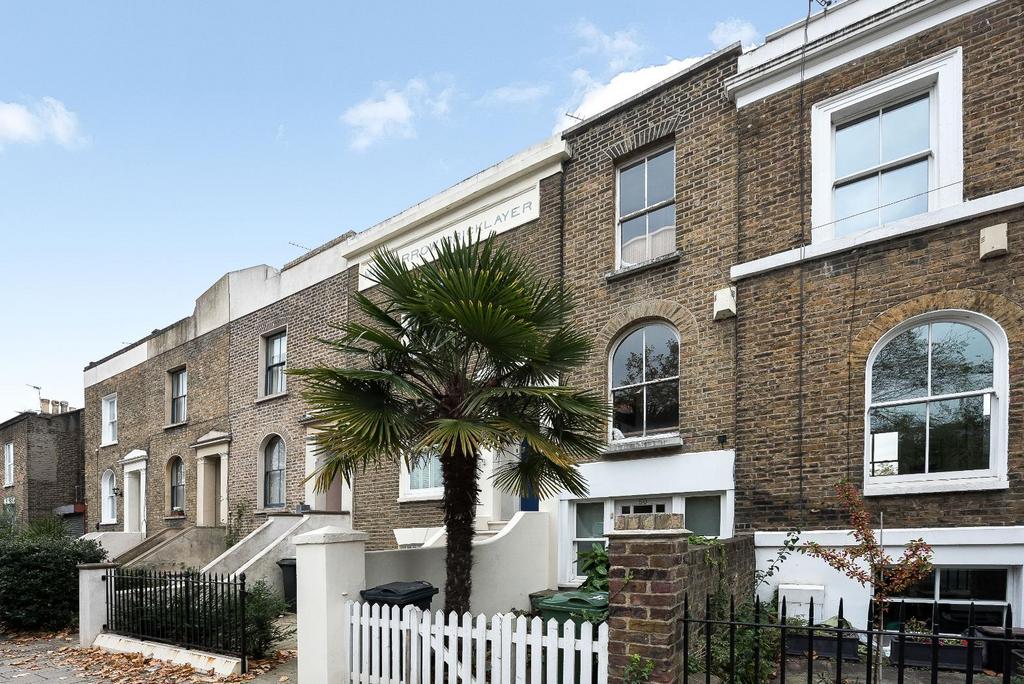 LARKHALL LANE, SW4 2 bed terraced house - £2,149 pcm (£496 pw)