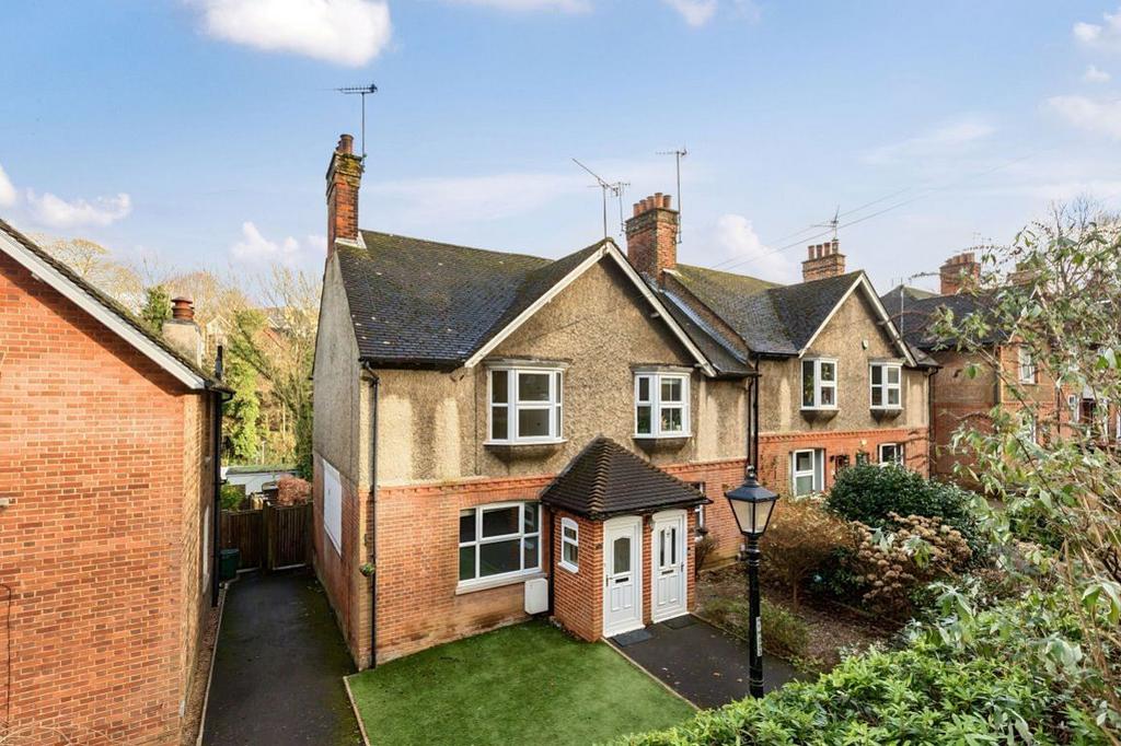 Holyoake Terrace, Sevenoaks, TN13 1PA 3 bed property - £2,000 pcm (£462 pw)