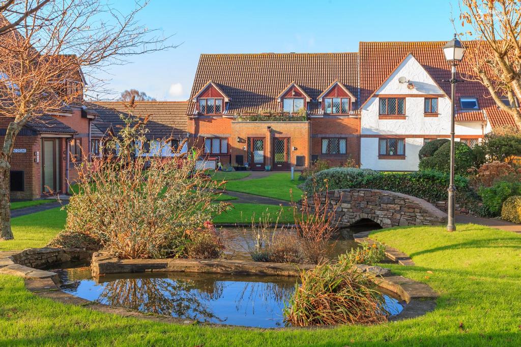 Kings Reach, Ramsey 1 bed apartment for sale - £140,000