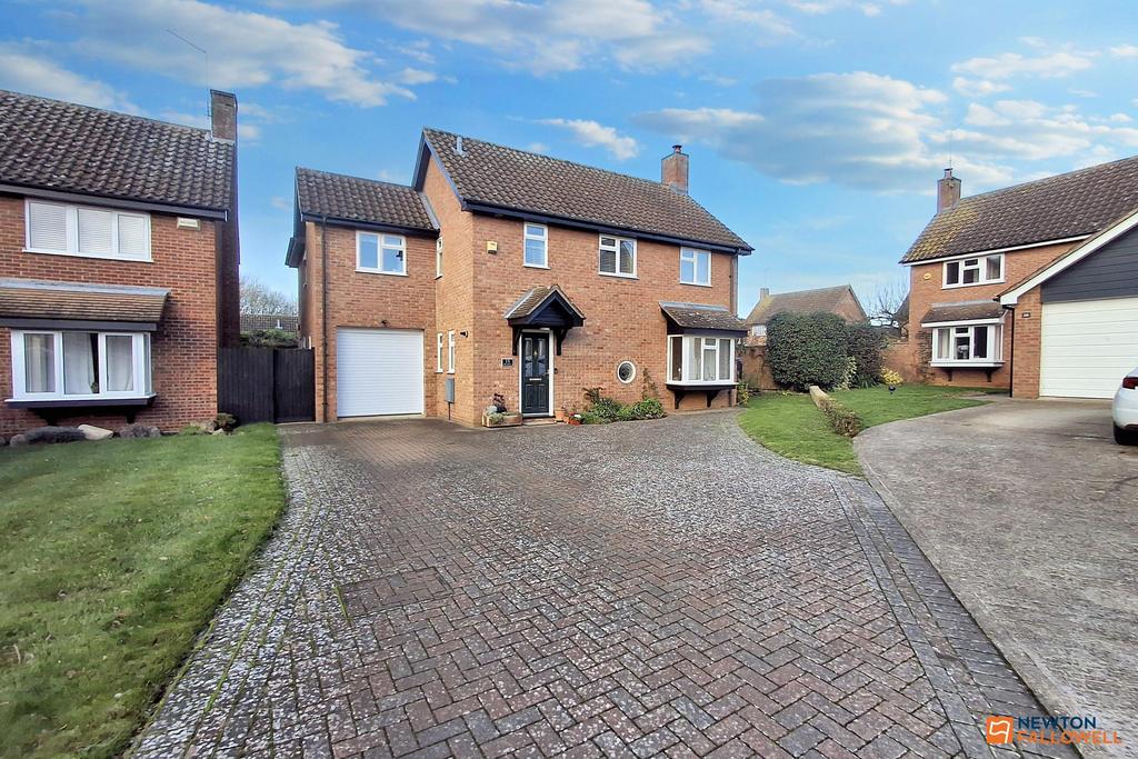 Gildale, Werrington, Peterborough, PE4 5 bed detached house for sale ...