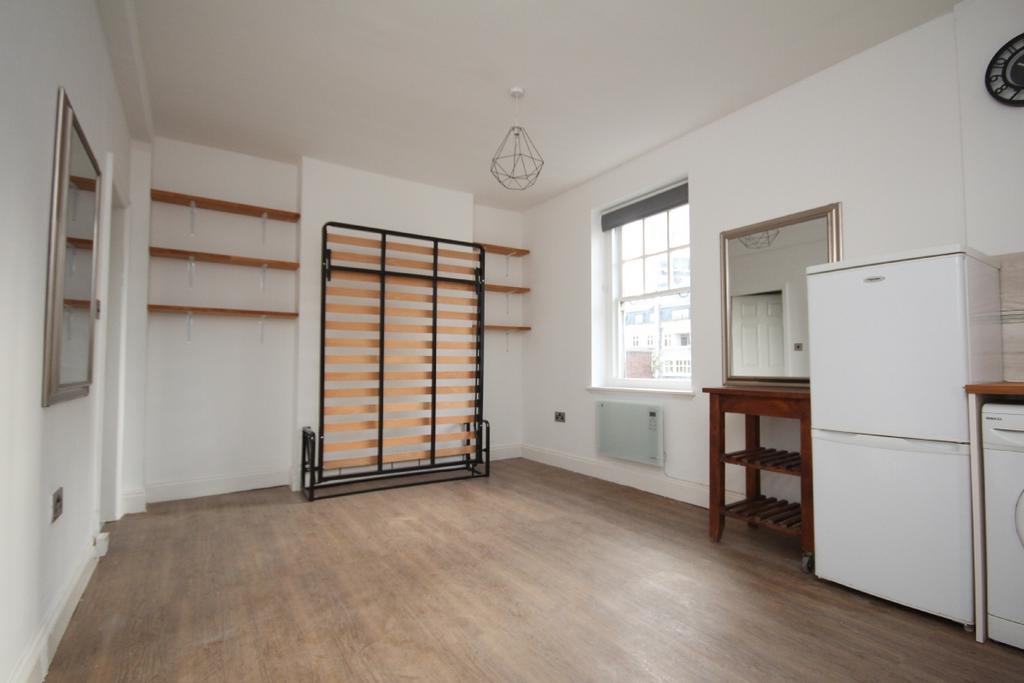 Teesdale Close, London, Haggerston Studio - £1,600 pcm (£369 pw)