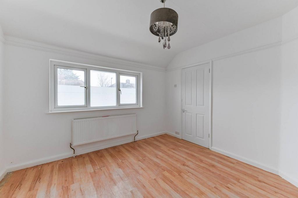 Crowley Crescent, Croydon, CR0 3 bed semi-detached house for sale - £ ...
