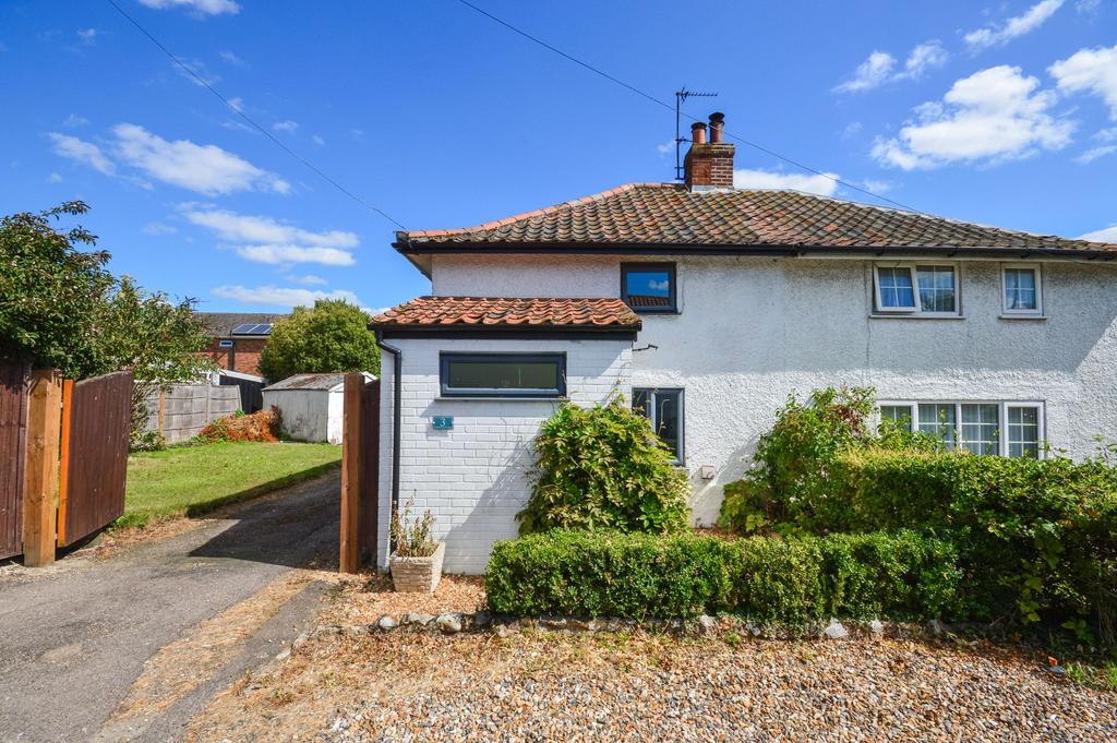Letton Road, Shipdham, IP25 3 bed semi-detached house for sale - £190,000
