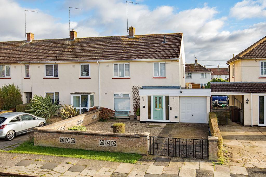 Kingsley Drive, Corby NN17 3 bed end of terrace house - £250,000