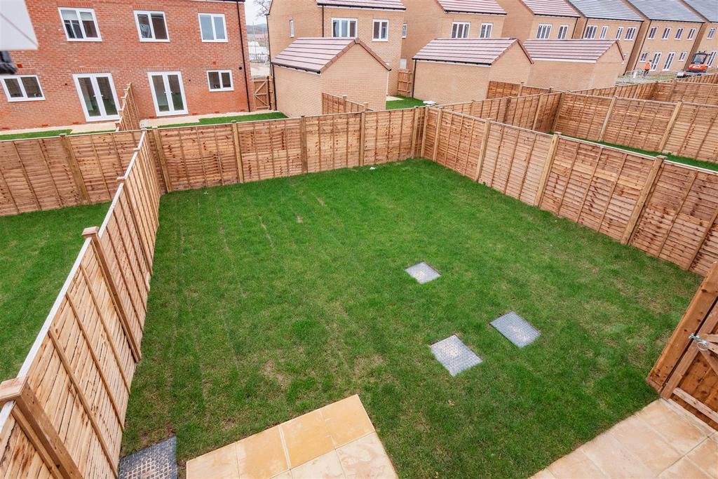 Hunts Grove, Hardwick, Gloucester, GL2 3 bed semi-detached house - £ ...
