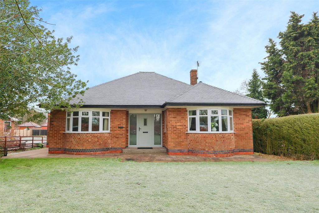 Staythorpe Road, Averham, Newark... 2 bed bungalow for sale - £320,000