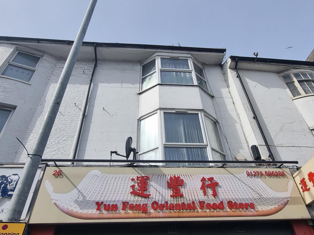 London Road, Brighton, BN1 2 bed flat - £1,350 pcm (£312 pw)