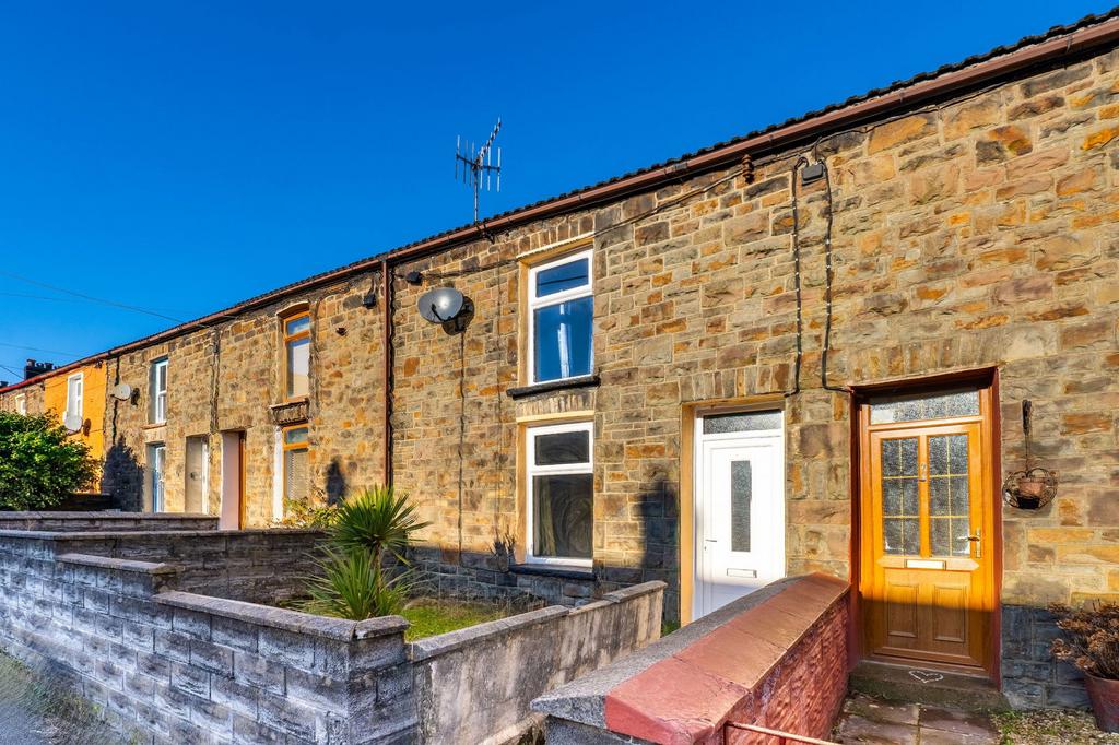 Park Road, Treorchy, CF42 6LF 2 bed terraced house - £75,000