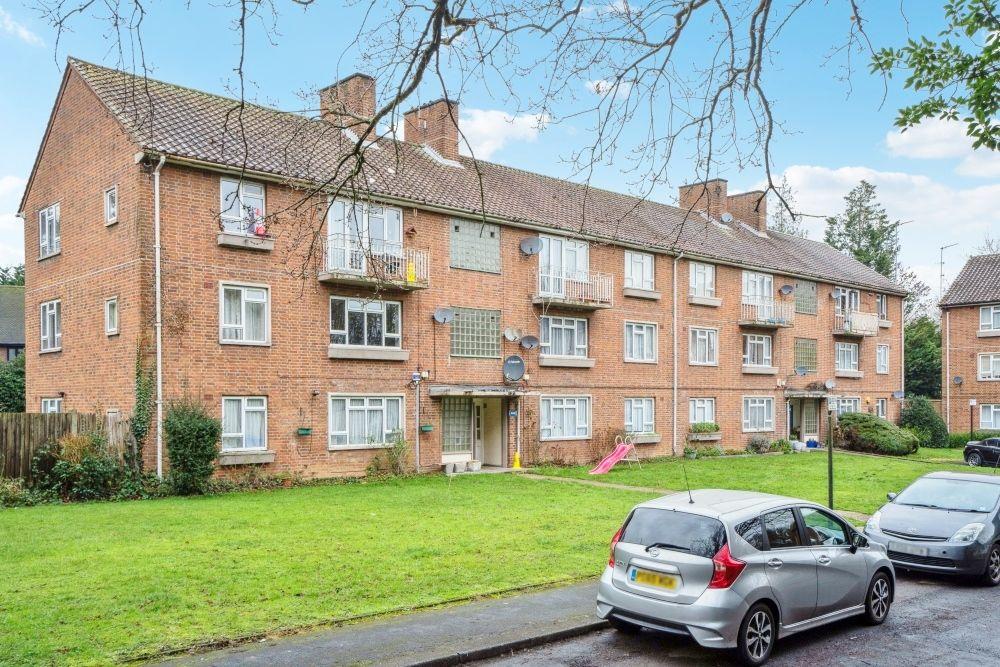 Milman Close, Pinner 2 bed flat - £329,000