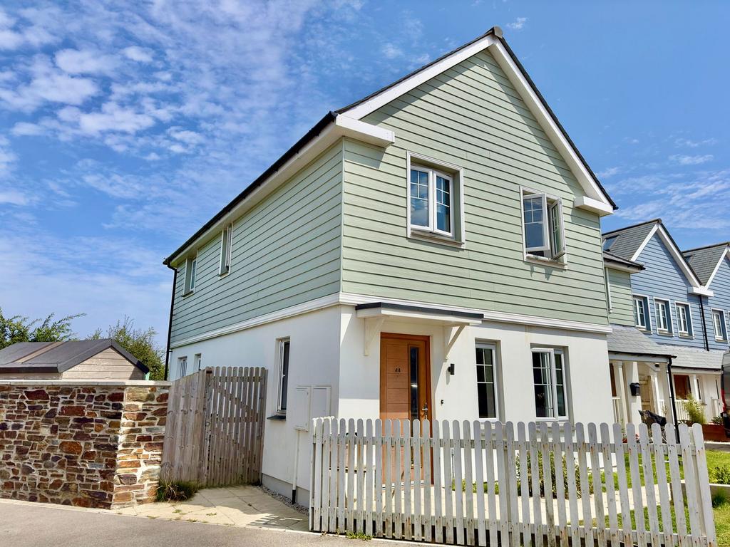 Padstow, PL28 3 bed semi-detached house - £375,000