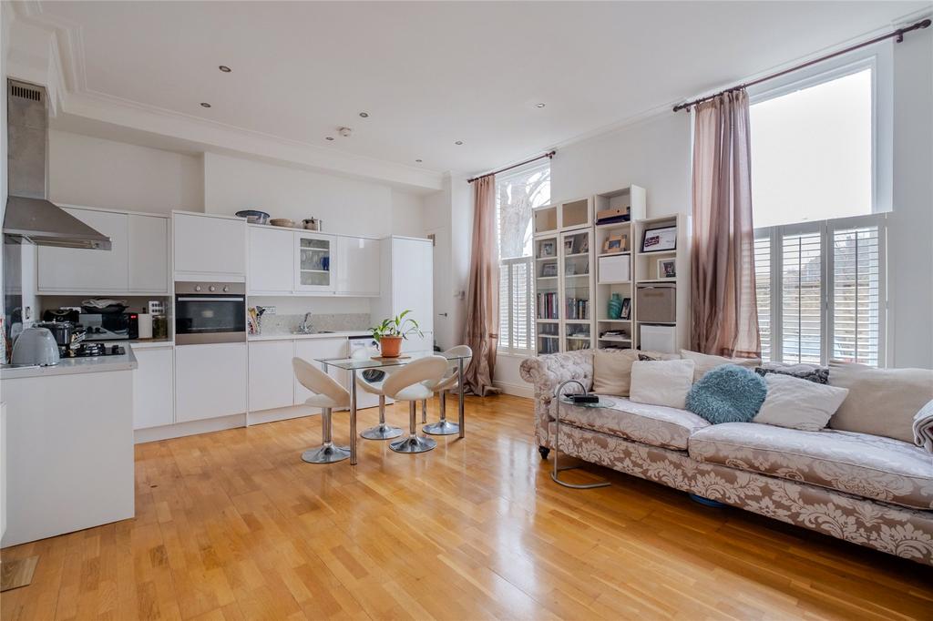 Streatham High Road, London SW16 2 bed apartment for sale - £425,000