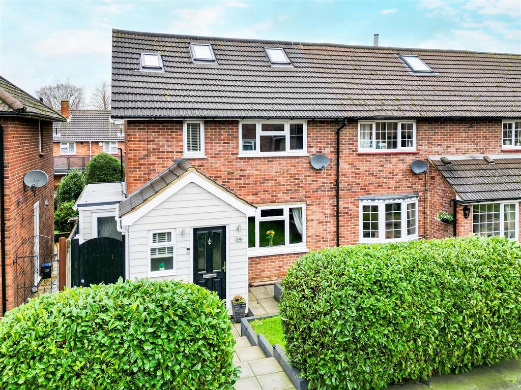 Copeman Road, Hutton, Brentwood 4 bed end of terrace house for sale - £ ...