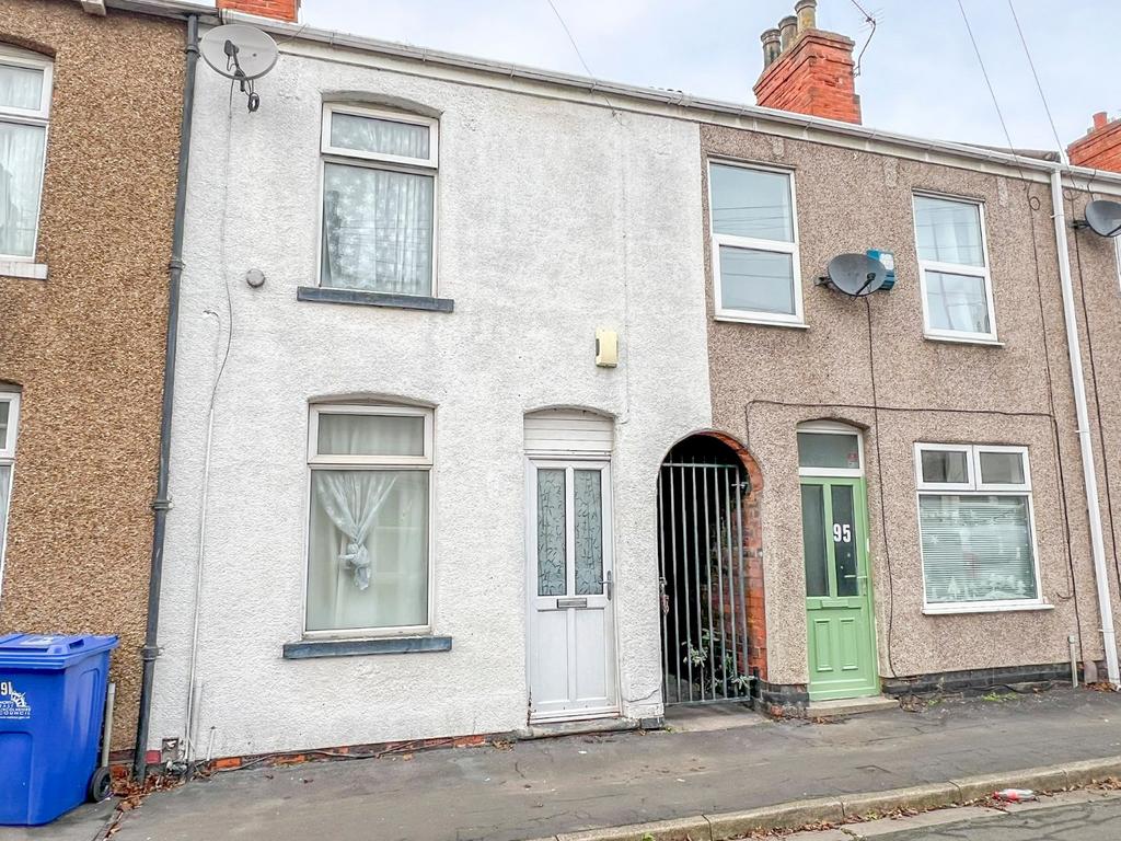 Lime Street, Grimsby, N E Lincs, DN31 2 bed terraced house - £50,000