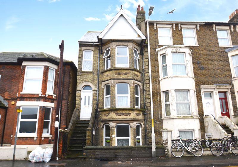 Marine Parade, Sheerness 4 bed apartment for sale - £350,000