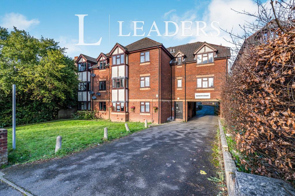 Rowan Court, Southampton SO18 1 bed apartment - £815 pcm (£188 pw)
