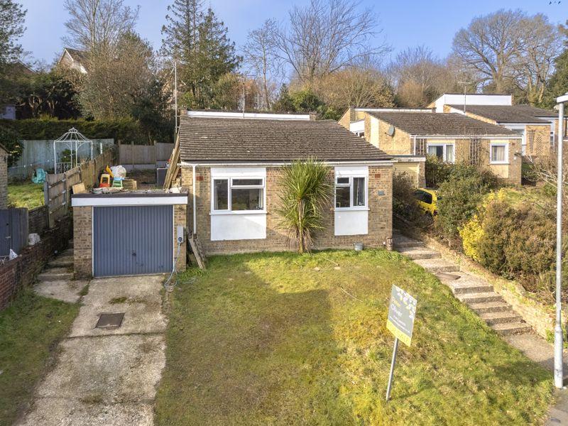Rochester Way, Crowborough 3 bed detached house - £400,000