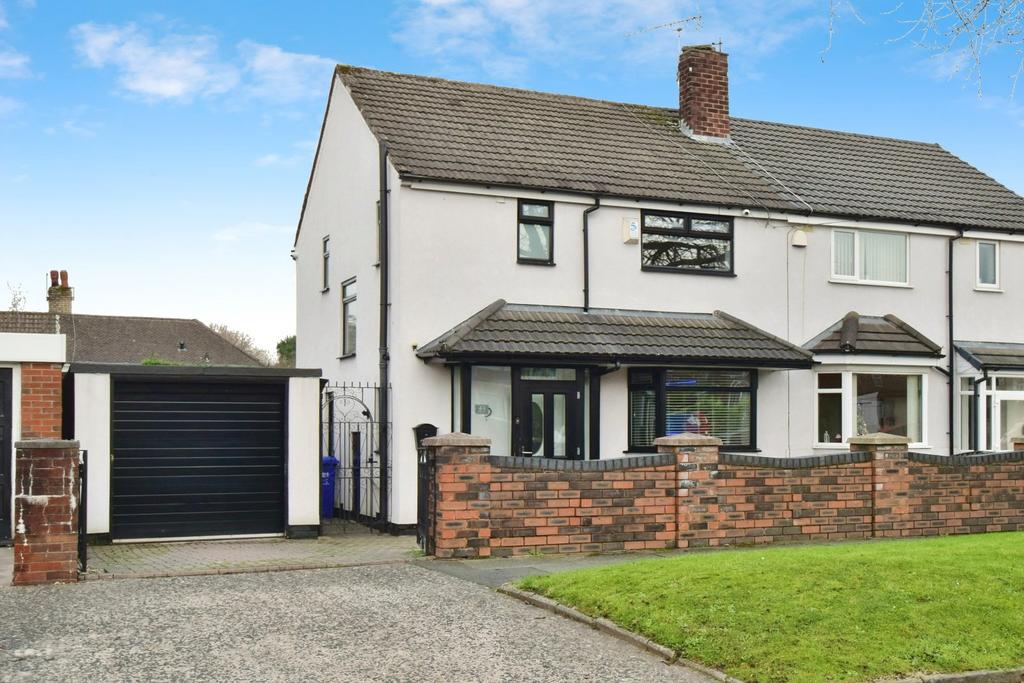 Redburn Road, Greater Manchester M23 3 bed semi-detached house - £395,000