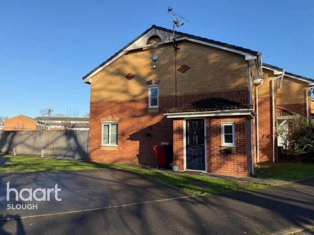 Bessemer Close, Slough 3 bed end of terrace house - £490,000