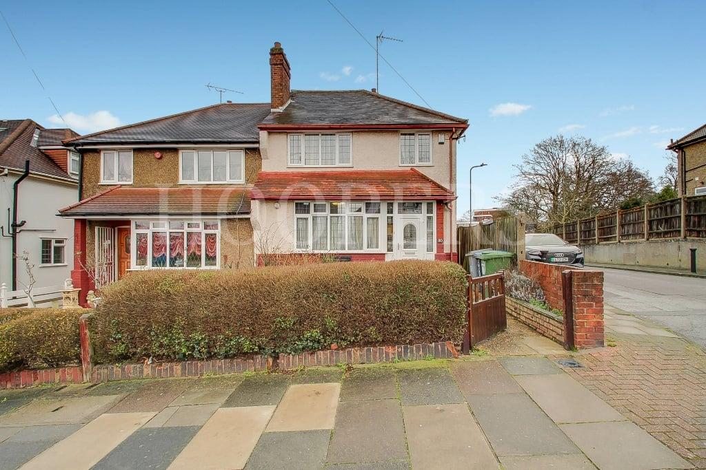 Brook Road, London, NW2 3 bed semi-detached house for sale - £675,000